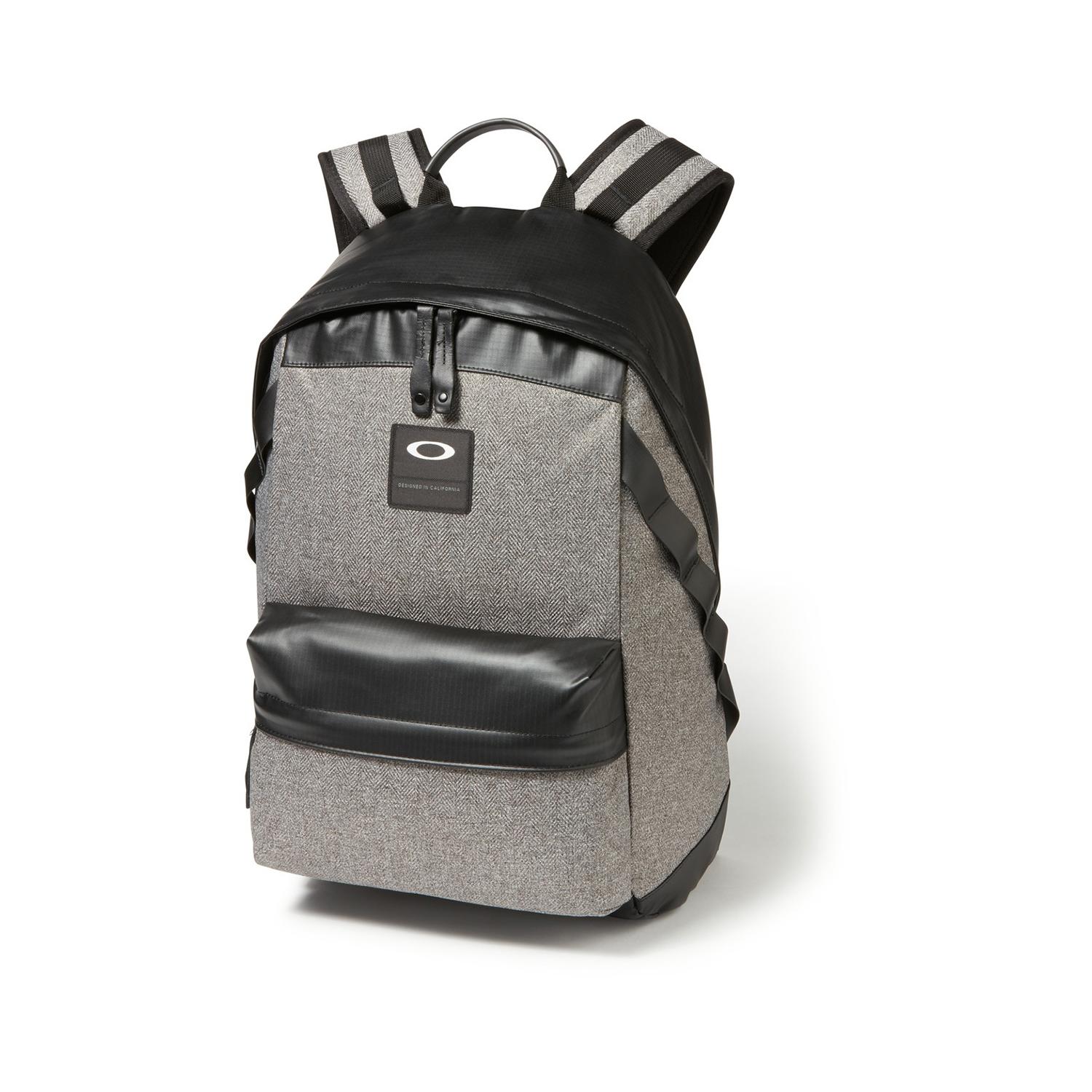 oakley holbrook backpack